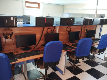 Game club 20 ta kompyuter stol stuli bilan sotiladi