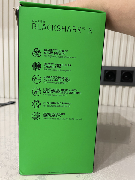 Гарнитурные наушники RAZER BlackShark V2 X