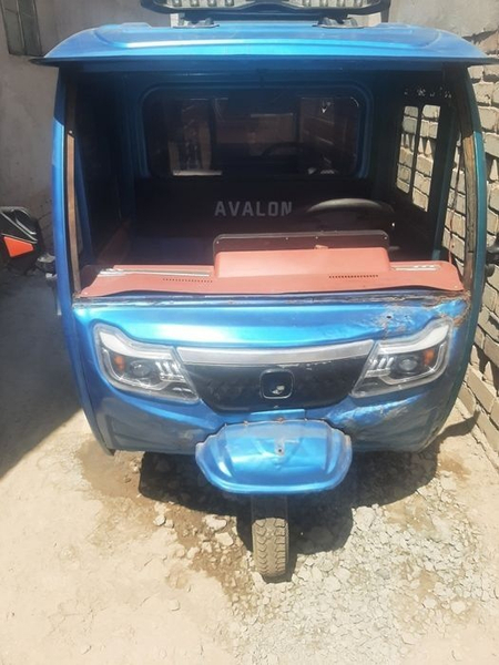 Moto sotiladi$$$