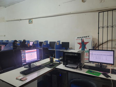 GAME club internet kafe  sotiladi ishlab turgan joy.magazin sotilmaydi
