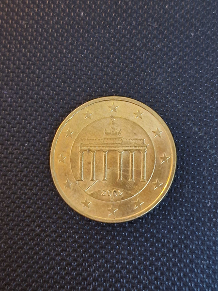 Монеты наминалом 10 евро центов.