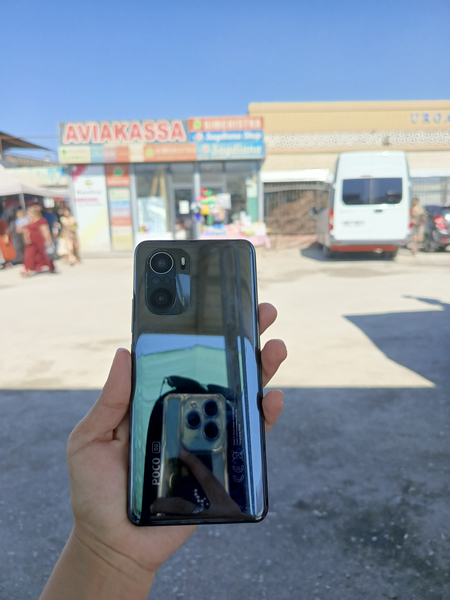 Poco f3 telefoni