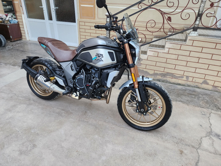 Cf moto clx 700,,
