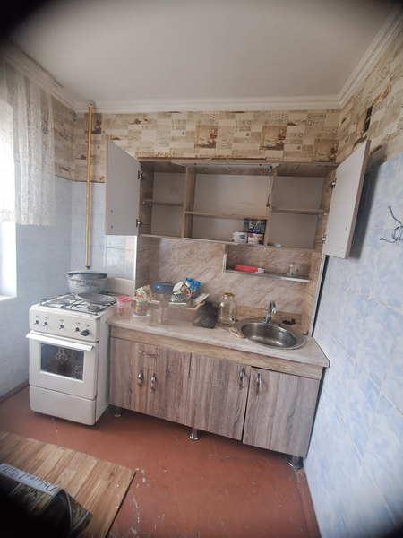 Срочно сотилади Бекабод шахар 13 даха  2/3/4  51  м² балкон 2/3