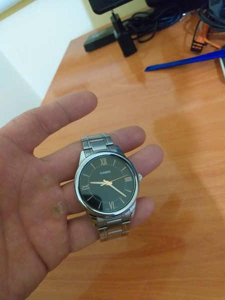 Casio стильные часы кварц