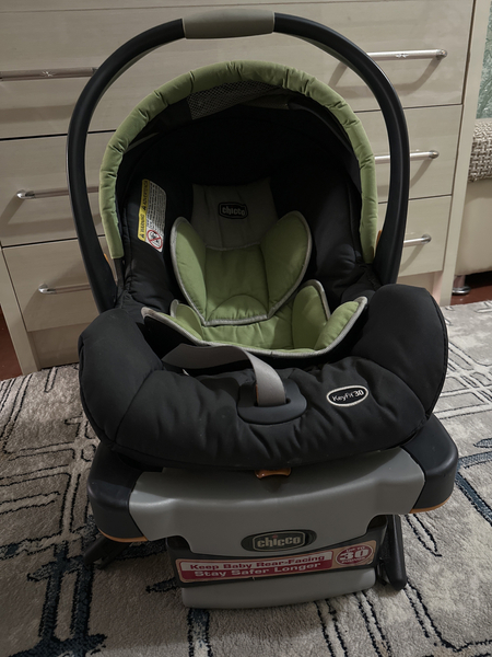 Фирма chicco отличное состояние