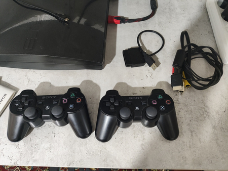 Продам Sony Playstation 3