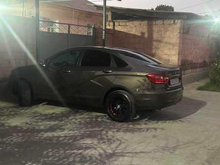 Купить Lada Vesta