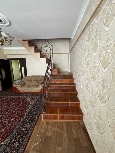 Курувчи массив 5 хона 8/9 (дуплекс) 141 кв.м. СРОЧНА сотилади (161880)