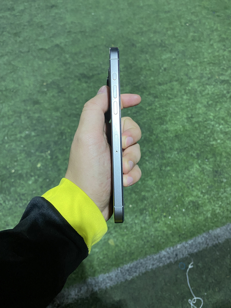 Iphone 15 Pro max sotiladi