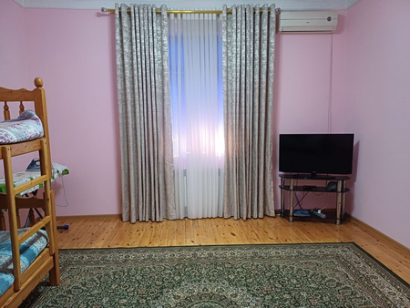Квартира сотилади, 3 хоналик 160 м2 Нихол кольцо
