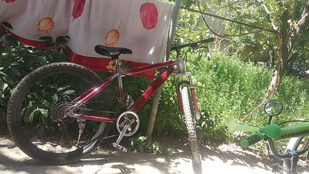 Velosiped yangi kraskalangan