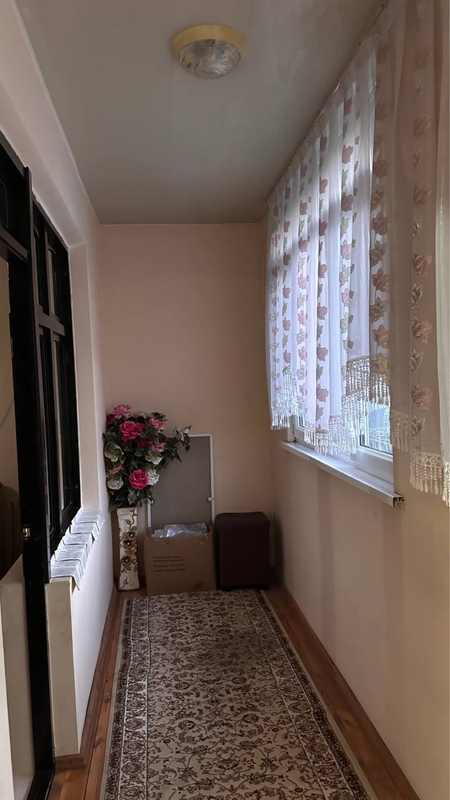 Чиланзар 20 квартал.  2 х комнатная 450$.  Аренда
