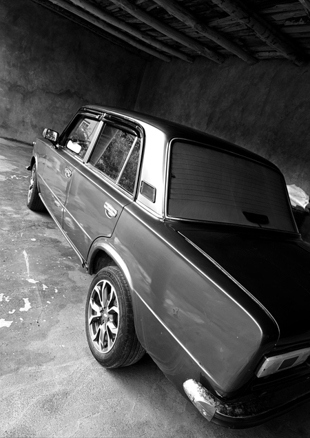 Vaz 21011 pradayotsiya