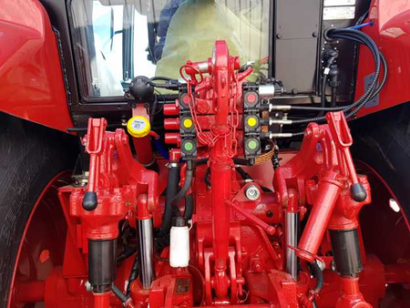 Traktor Belarus 1222.3 bolib tolashga beriladi