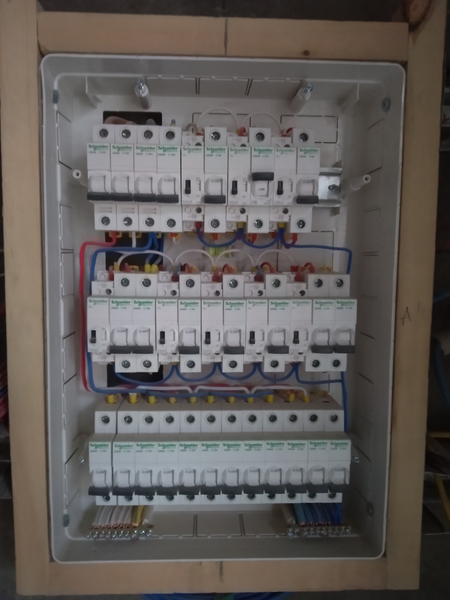 sifatli elektrika xizmatlari i natijnoy patalki