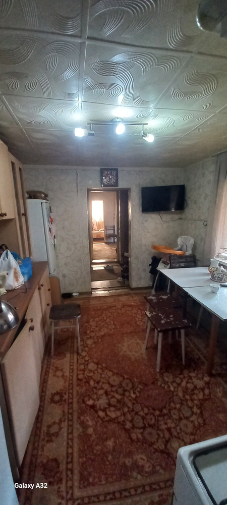 Продается дом-участок 1.3 сотки 3 комнаты 2000 годов посторойки