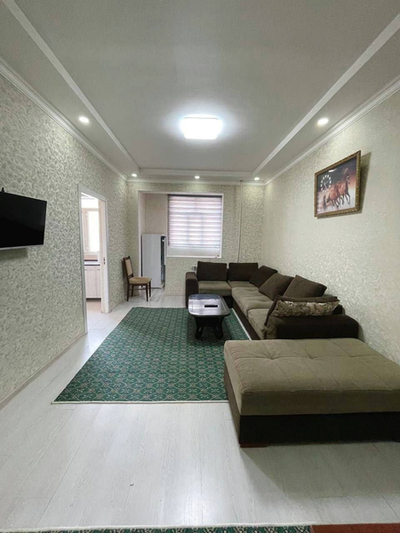 Продам квартиру Буюк ипак йули 2/2/4 50м2