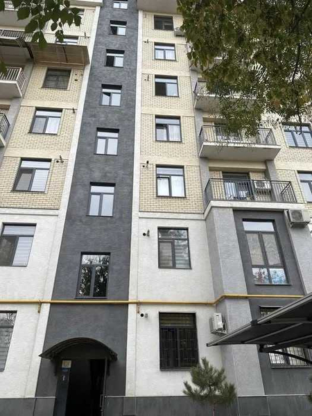 СРОЧНО! 2 комнатная 55м2 состояние коробка кадастр есть. Ор-р Кадышева