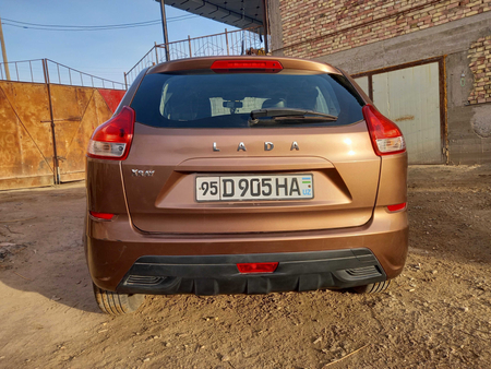 Lada Xray satiladi