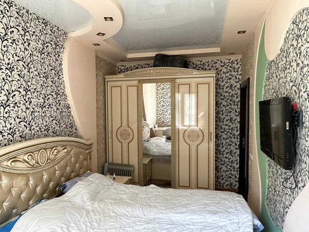 Срочно продается 3х комнатная с евроремонтом метро Минор (м999)