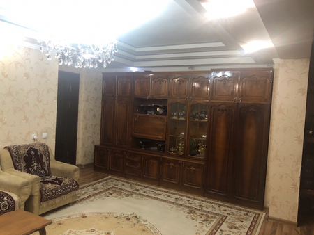 Продам свою квартиру в центре 3/9/9 с 80% мебелью