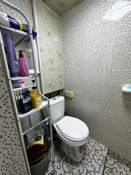 Чирчик Тройский Продается квартира 1/4/4 балкон 1.5х3 Ор-р: Спартивная