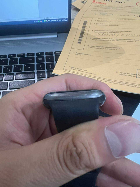 Срочно продам iWatch 44mm aluminium в идеальном состояние