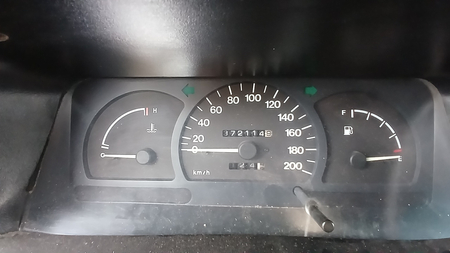 Nexia1 1999 yil holati yaxshi salondan olingan 1 qo\\\'l