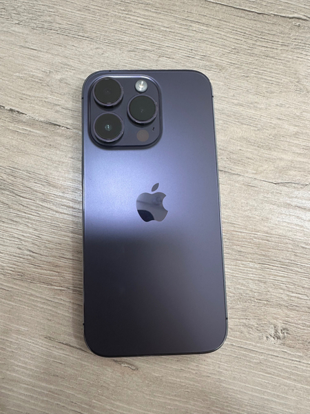 iPhone 14 pro purple