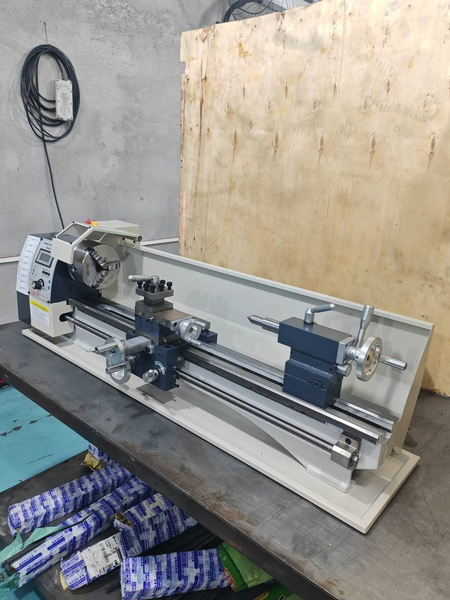 Tokarniy stanok 220v