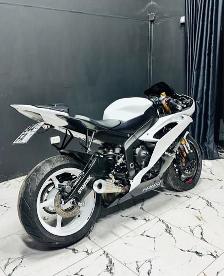 Мотоцикл Ямаха R6 оригинал япон