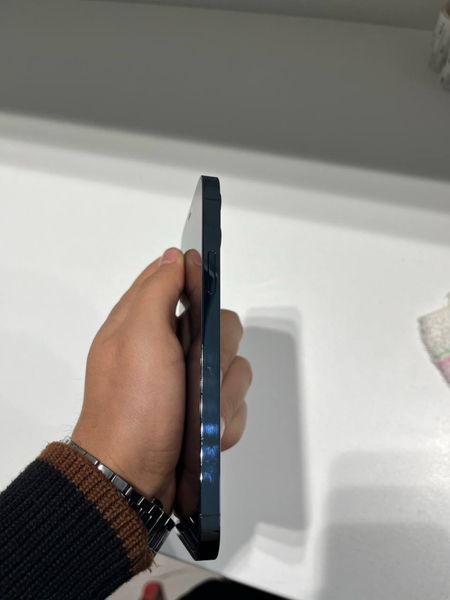 Iphone 12 pro blue