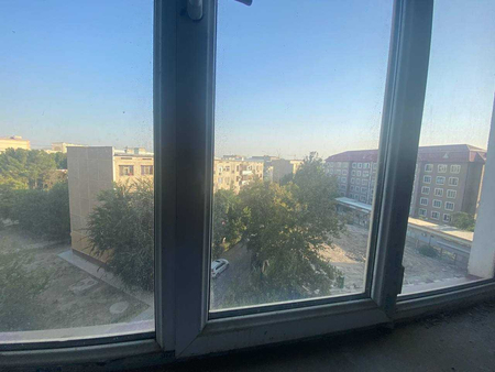 продам 1 комнатную квартиру, в  центре города, рядом кафе Ялта