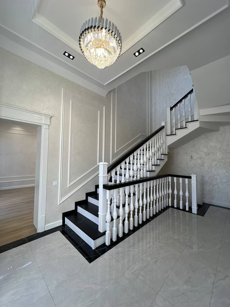 Продается 3х этажным дом, 5 комнат; ор-р: Академгородок IT Park; 250м2