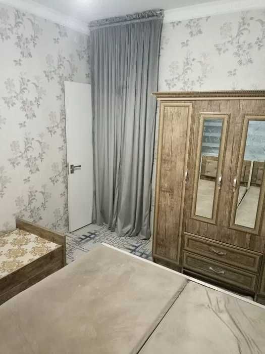 2 комнат на Кадышева в Аренду