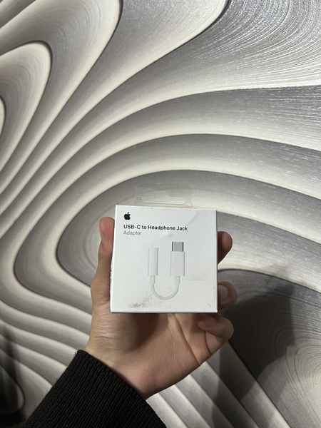 USB-C to Headphone Jack / Perexodnik iphone 15 pro