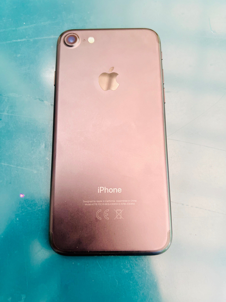 iPhone 7 128 черный