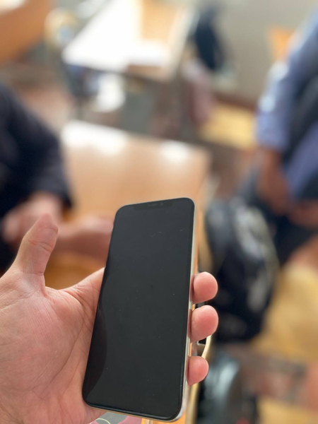 Iphone X sotiladi.