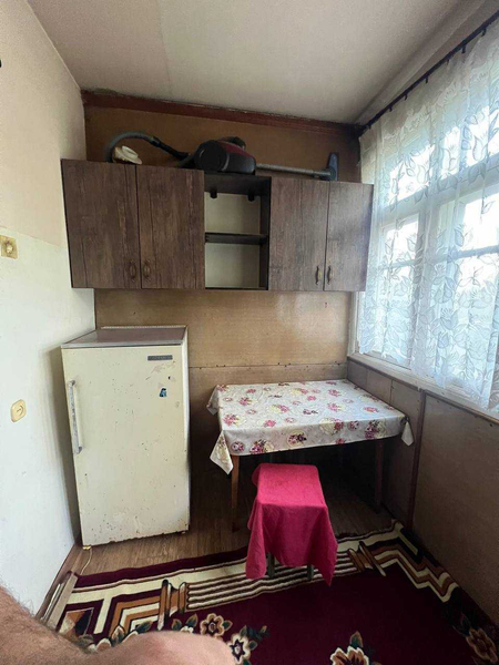 1 ком. переделанная в 2х ком. в кирпичном доме