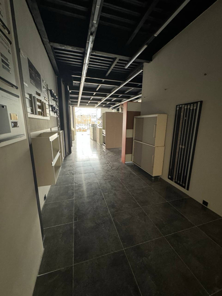 Сдается в аренду помещение вдоль дороги 246м2 - Tashkent city