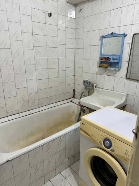 Продаётся 2 х комнатная квартира на паркенский базар мавлона риёзий