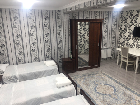 хостел марказ xalq dostiligi saroyi oldida