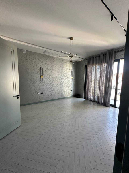 V1223 Продается Евро дом на Ул.Циалковского 4,2 соток 6комнат бассейн
