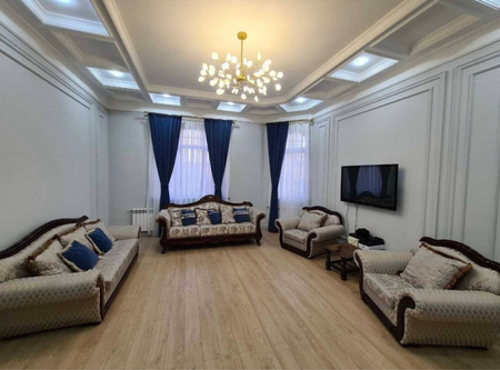 Продается Евро дом Ор-р: центр Луначарский 650м2