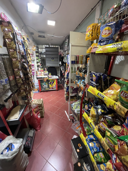 Tayyor biznes sotiladi chilonzor 19 sentrda savdosi zor