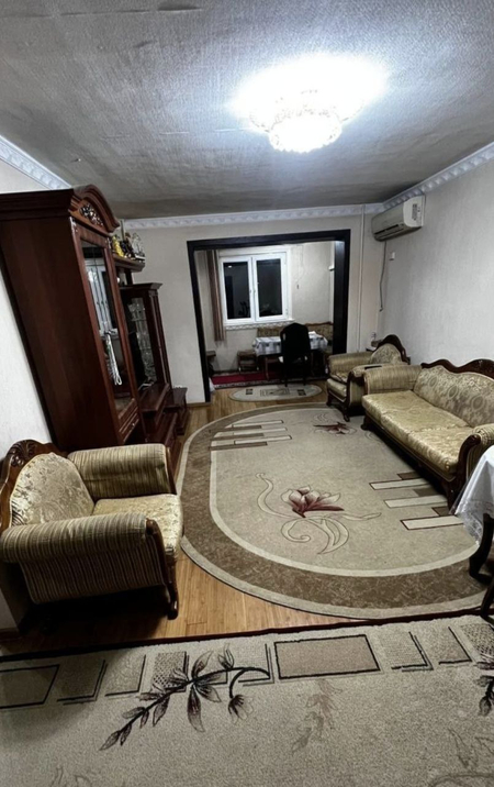Продаётся 4/4/5 Максим Горький