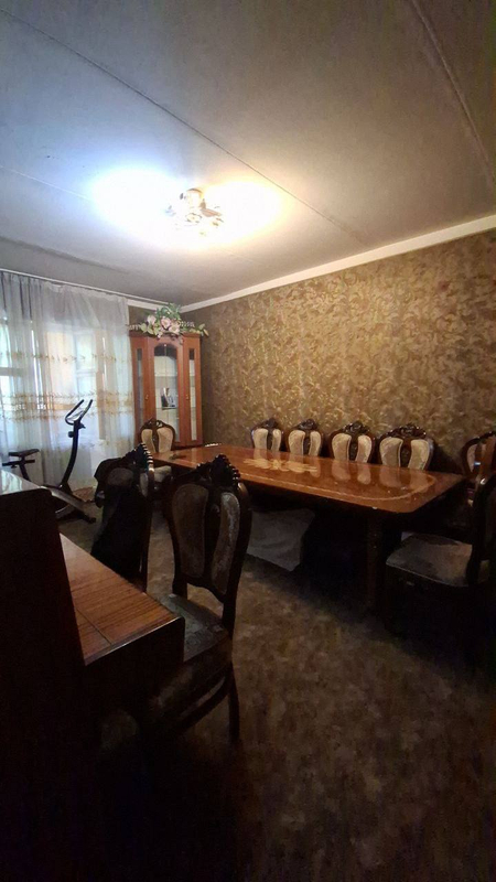 Продаётся квартира Чиланзар 5. 3/2/4 Кирпич 77 серия