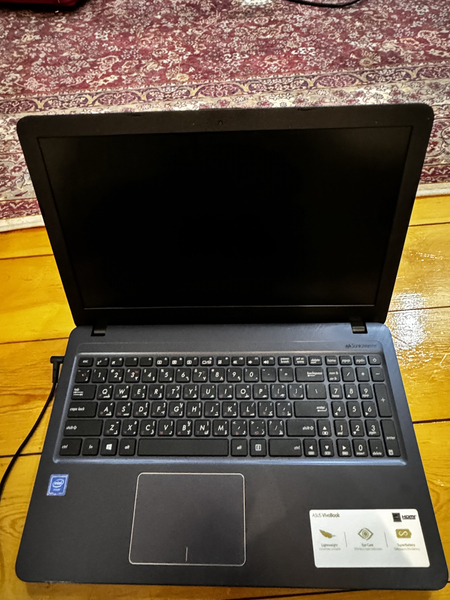 Asus Vivo Book 15.6 intel R N4000, 1TB, 4GB ОЗУ в идеале как новый