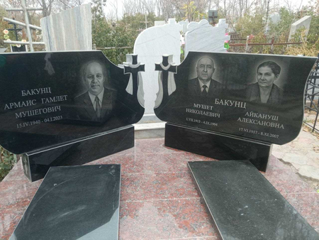 Памятники надгробные